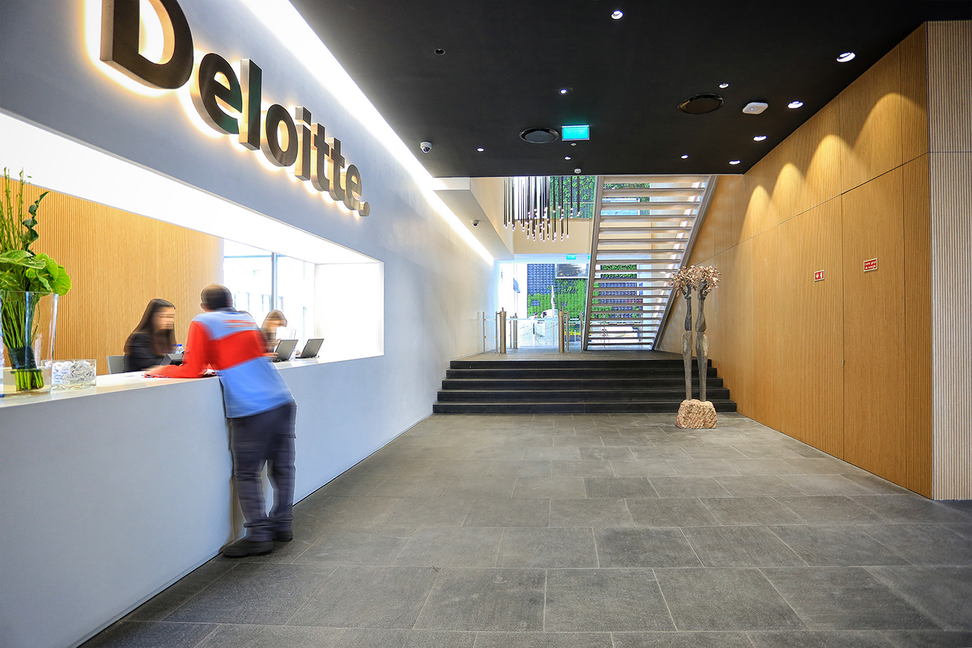 DELOITTE HUB OFFICES - TRIA
